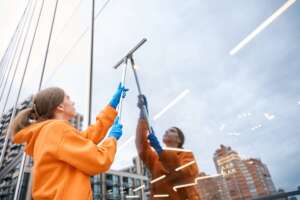 What is High-rise window cleaner?: And how much do they earn?